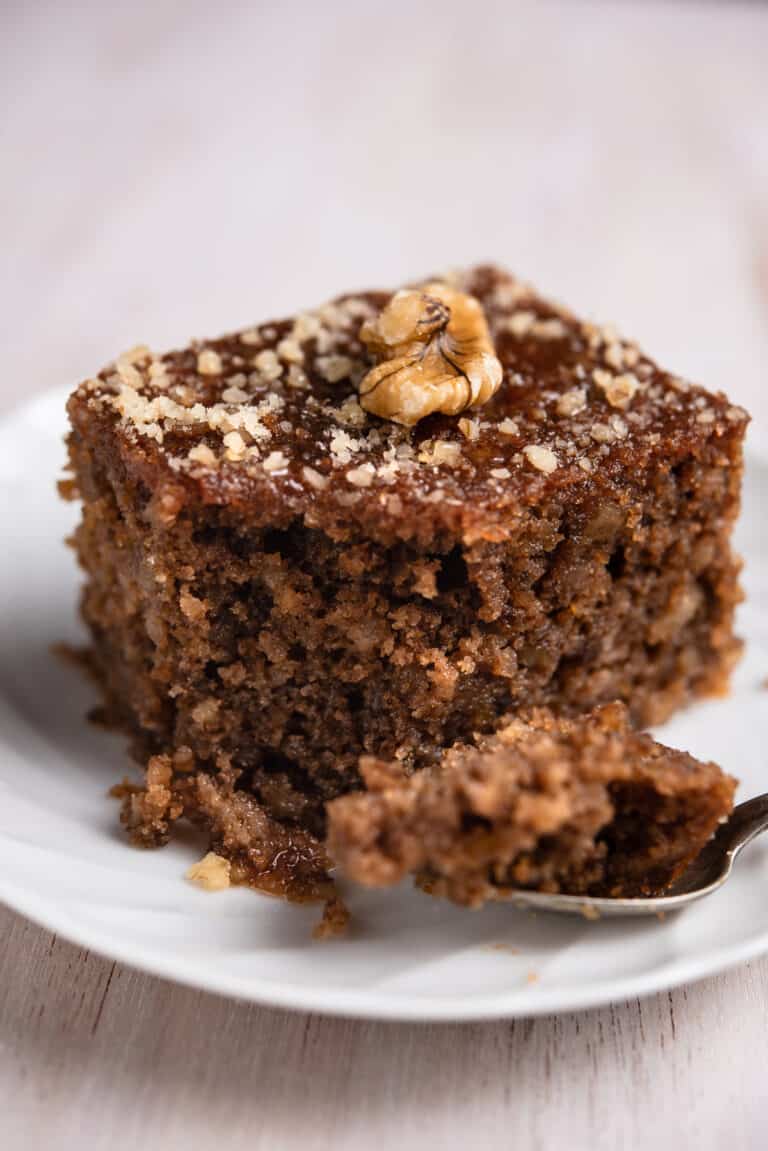 Greek Walnut Cake (Karydopita) - Real Greek Recipes