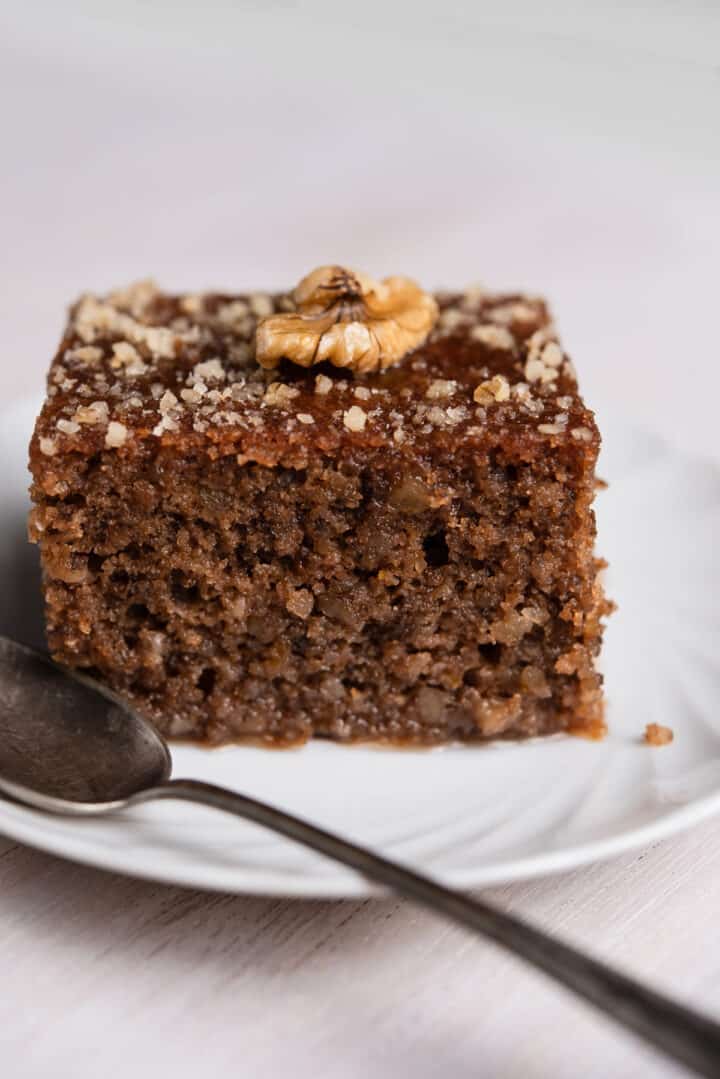 Greek Walnut Cake (Karydopita) - Real Greek Recipes